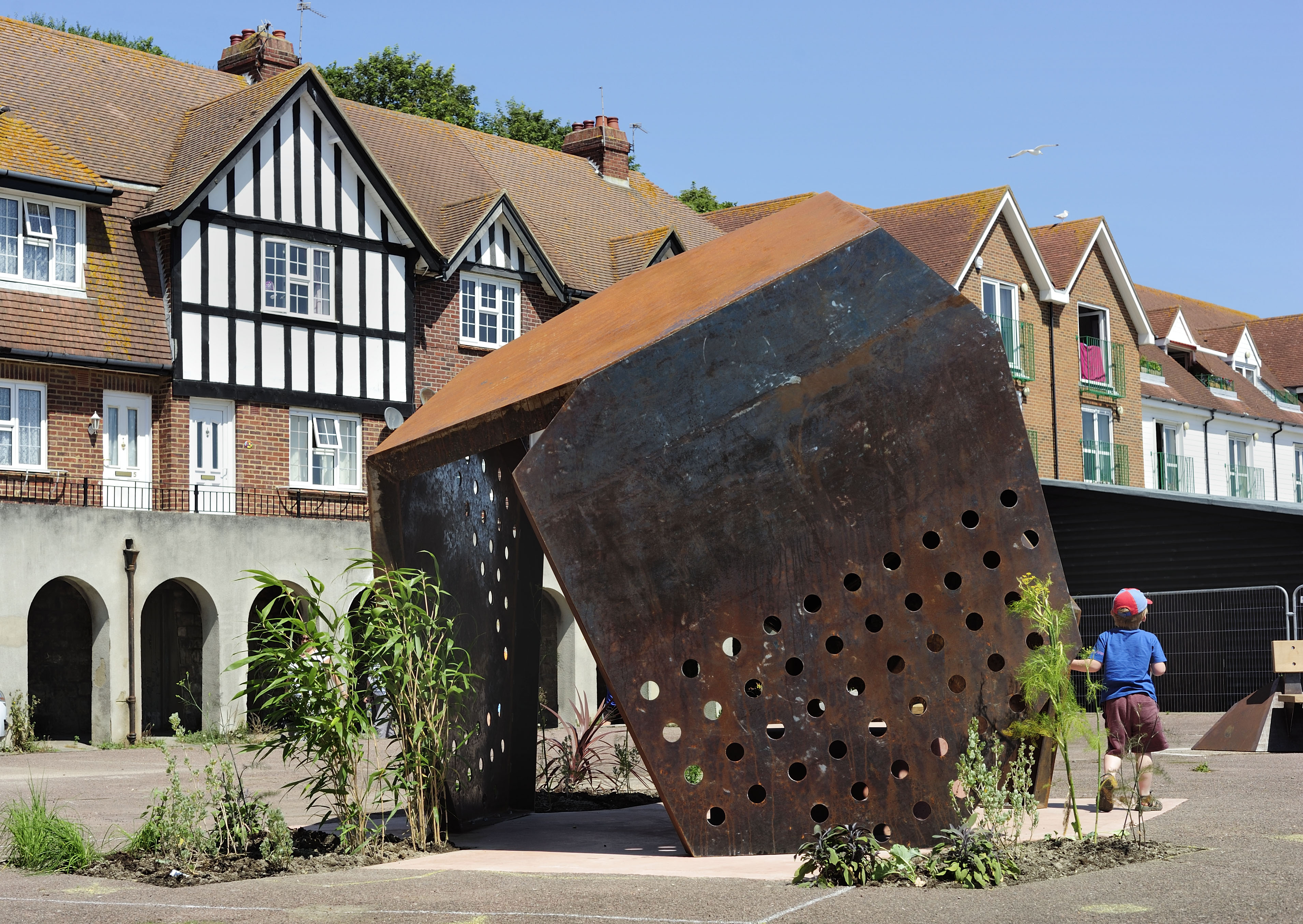 Headless chickens and community-driven design at Folkestone Triennial ...