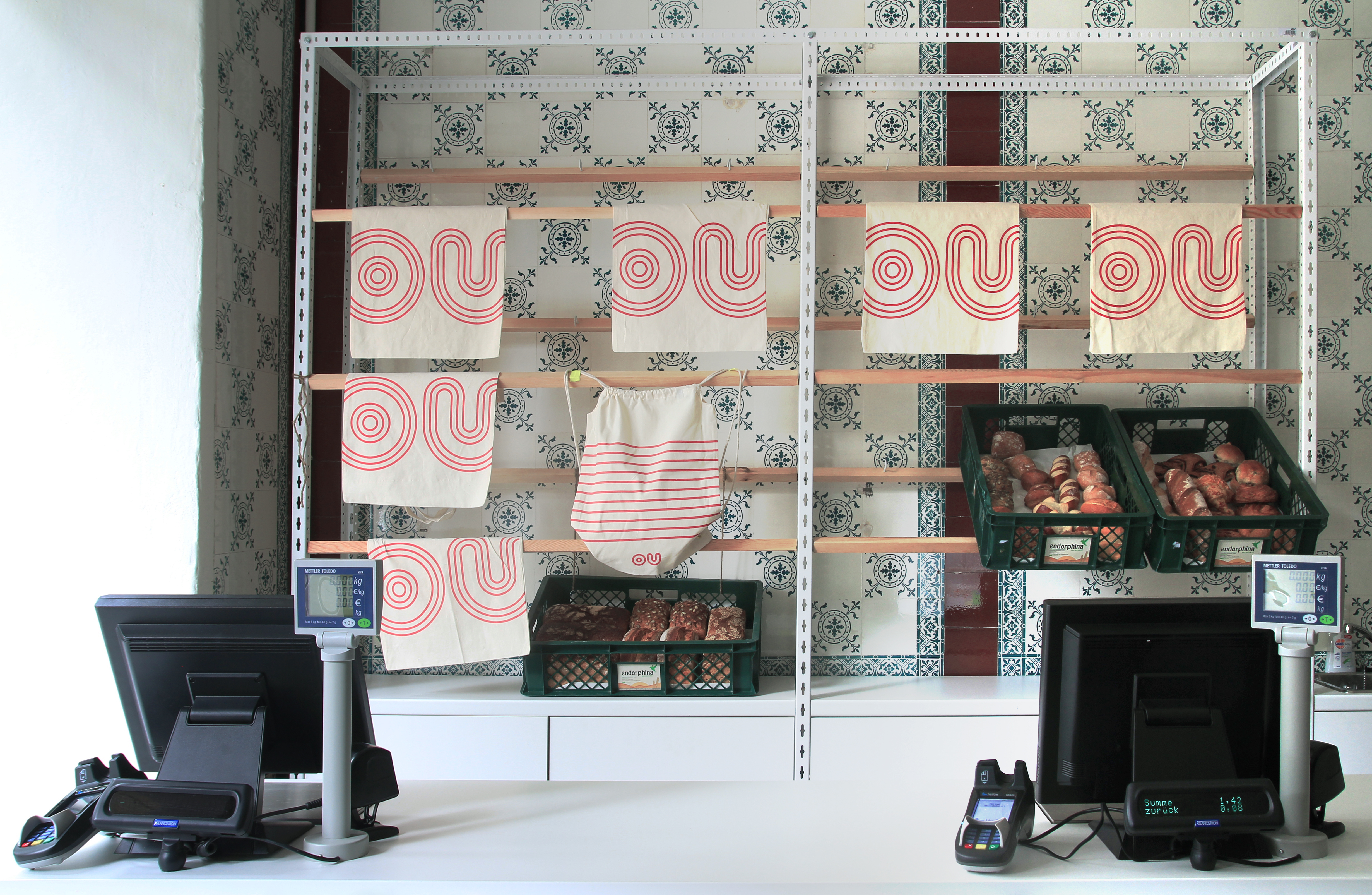 A Berlin supermarket with no packaging - Design Week