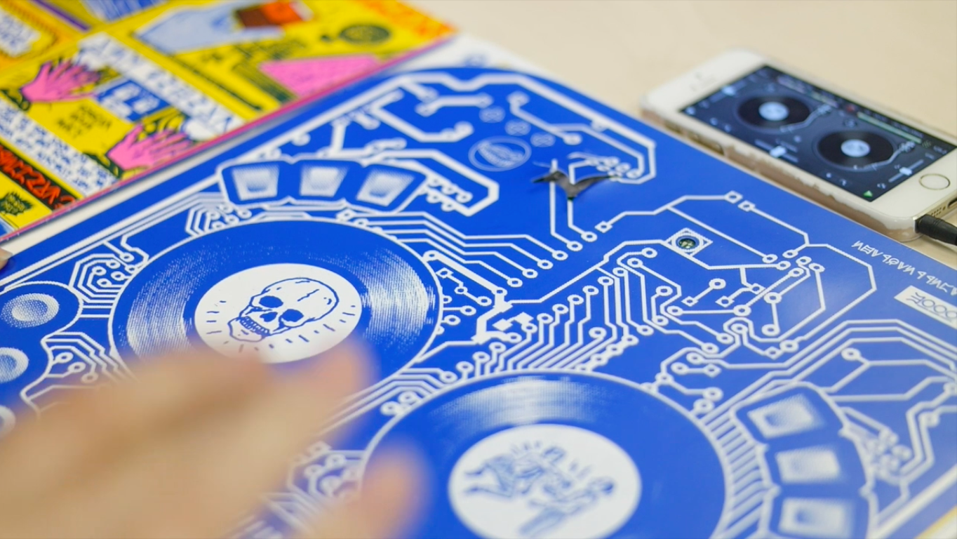 Mix and scratch with this printed set of DJ decks - Design Week