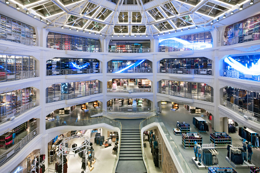 New Primark flagship store includes 11 LED screens - Design Week