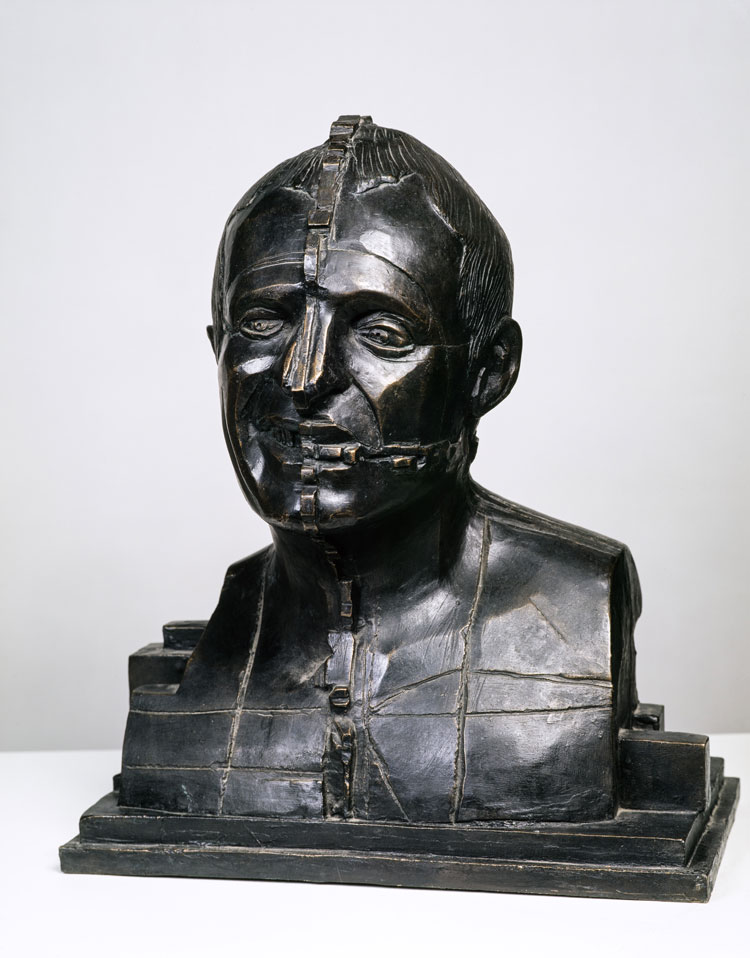 Eduardo Paolozzi retrospective “breaks down barriers” between art and ...
