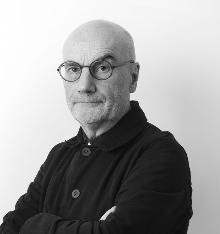 The Handmaid’s Tale to 1984: designers on their favourite book covers ...