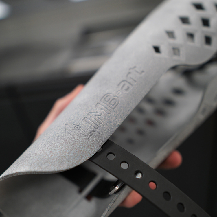 Limb-art: prosthetic leg covers that are “beautiful” as well as ...