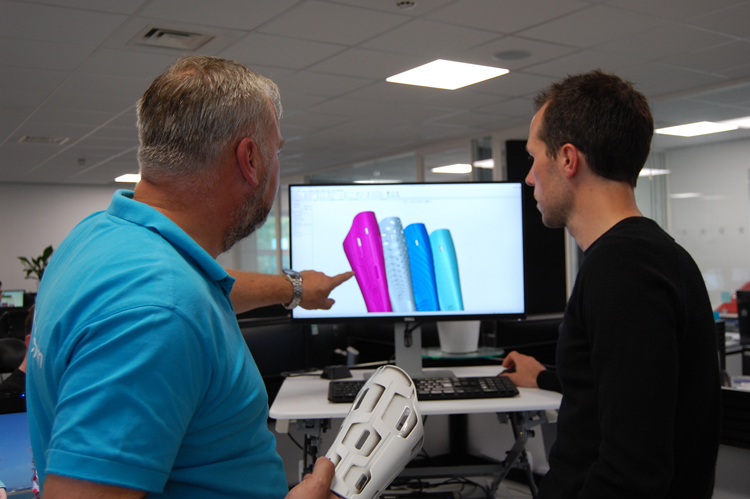 Limb-art: prosthetic leg covers that are “beautiful” as well as ...