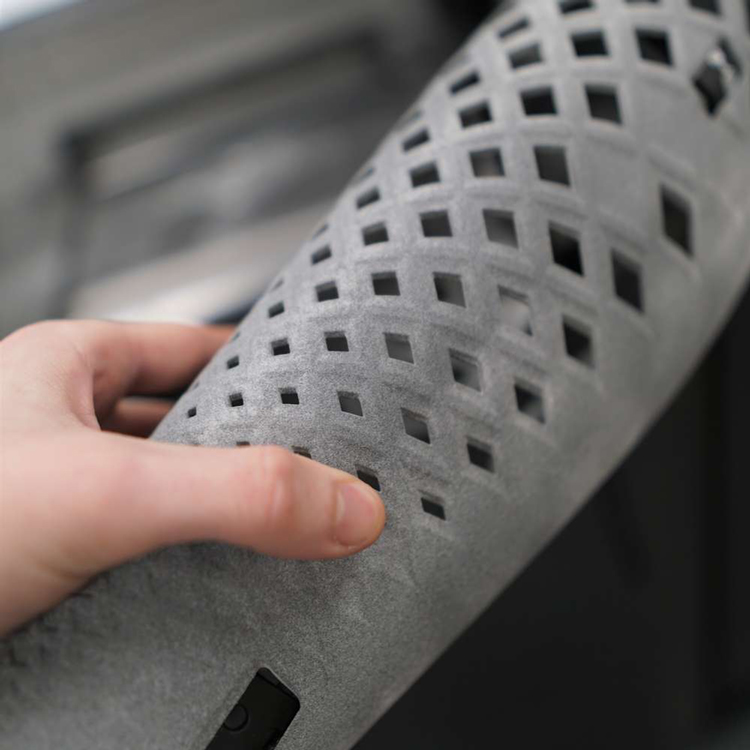 Limb-art: prosthetic leg covers that are “beautiful” as well as ...