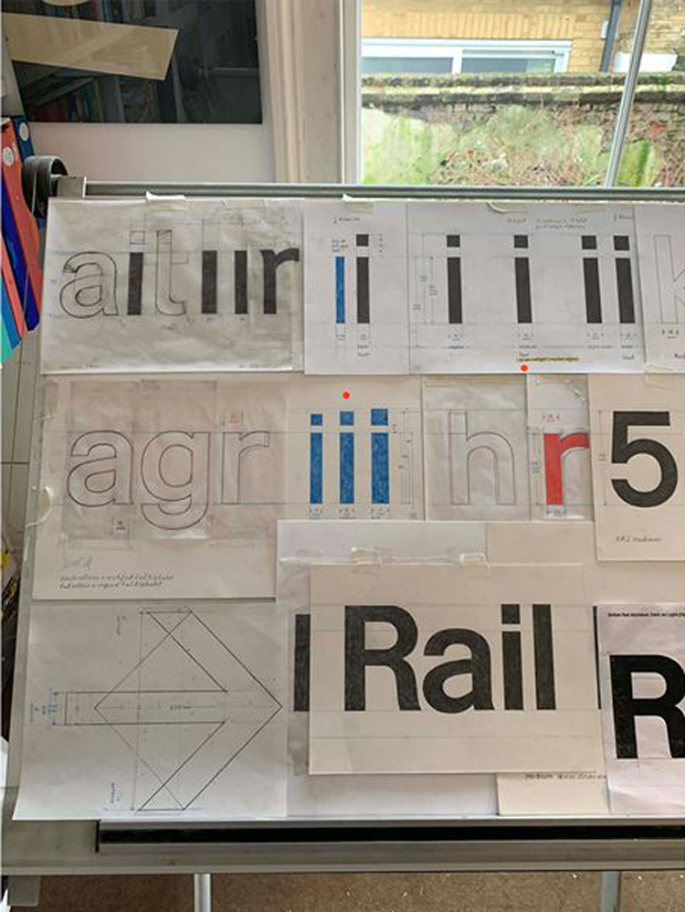 Margaret Calvert designs new typeface for Network Rail wayfinding ...