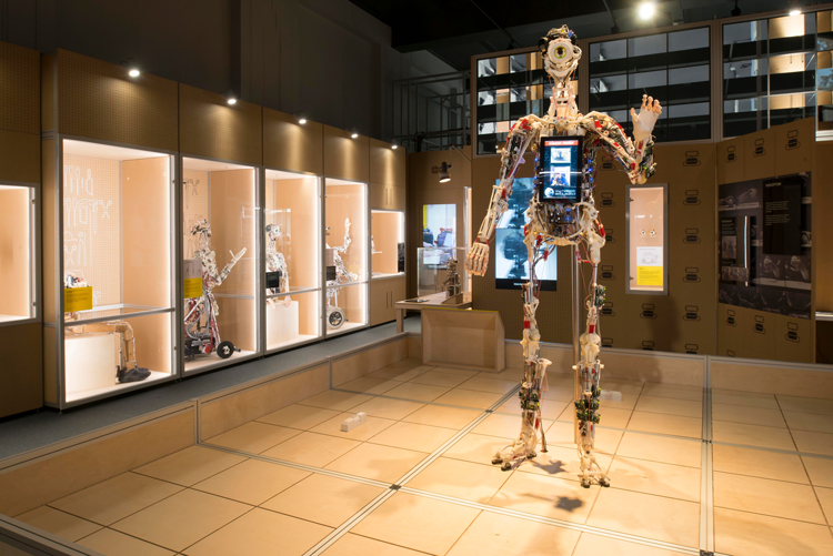 “It needs to reinvent itself”: designing for travelling exhibitions ...